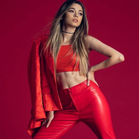 Nikki Hahn Style Clothes Outfits And Fashion • Celebmafia