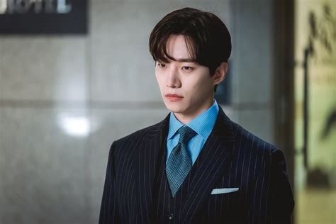 세라💕𝕊𝕒𝕣𝕒hᩚ♡̤̮ᴶᵁᴺᴴᴼ On Twitter Rt Follow Leejunho ‘킹더랜드 이준호 임윤아 안우연 포옹 포착…0고백 1차임