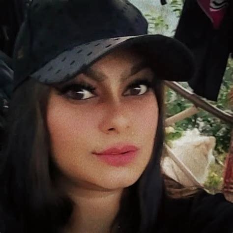 Mona Mona Threads Say More