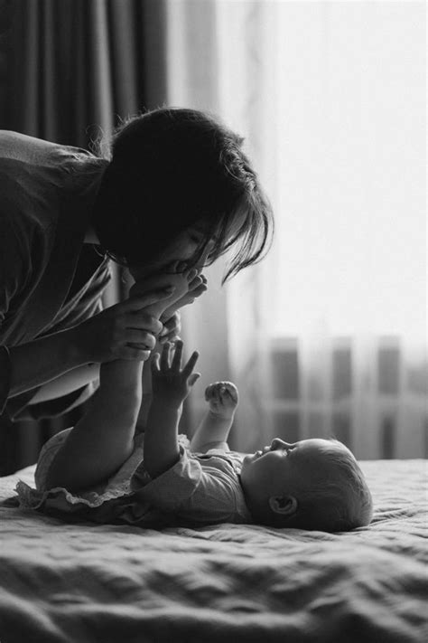 Мама и малыш Фотосессия Семейные фотографии Фото новорожденного мальчика