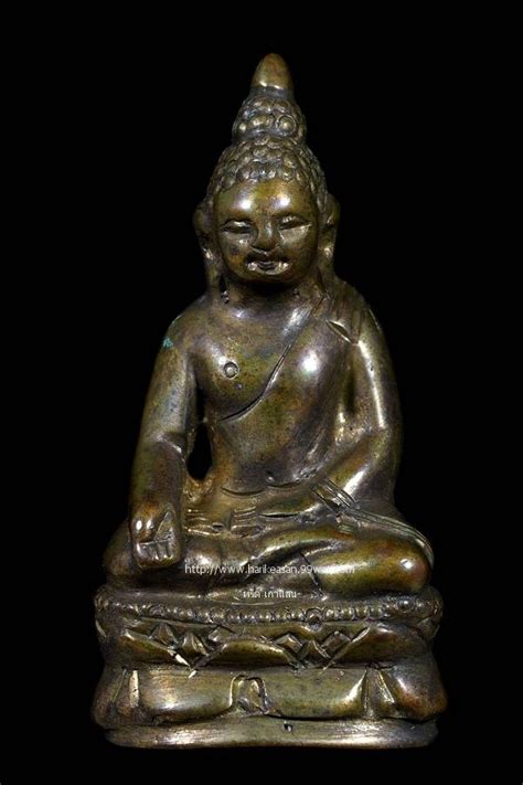 พระกริ่งไพรีพินาศ พิมพ์บัวเหลี่ยม วัดบวรนิเวศวิหาร ปี พ ศ 2495 หริด์ เก้าแสน