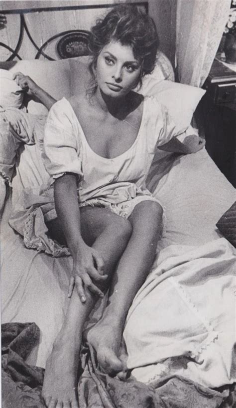 Sophia Loren Feet