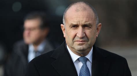 Президентът ще сезира КС за промените в Конституцията в понеделник От деня БНР Новини