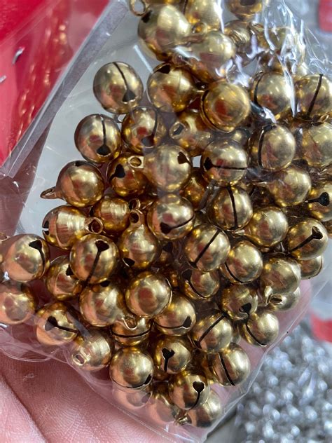 ลูกปัดกระดิ่งกลม เกรดa ขนาด10มิลอย่างดี จำนวน40อัน มงคลทรัพย์1969 Thaipick