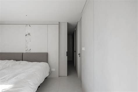 그리너리 디자인 · 창원인테리어 마산인테리어 유니시티 마스터룸 인테리어 침대 위 세라믹 포인트를 통해 전체적인 통일감을