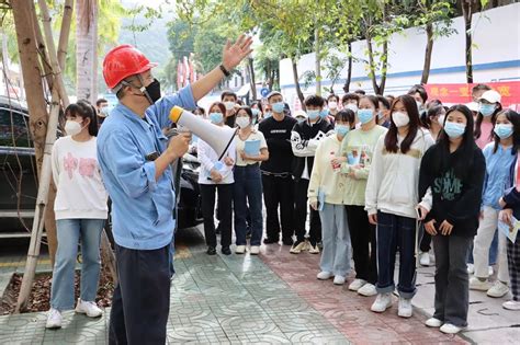 昌江在校大学生返乡看发展 提振回乡就业信心澎湃号·政务澎湃新闻 The Paper