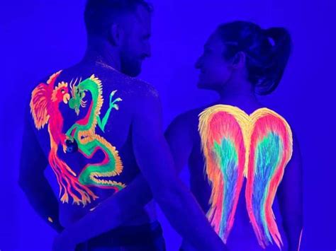 Paint And Sip Paint In The Dark UV Body Painting For Couples NYC Classpop