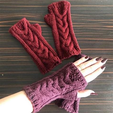 دستکش بافتنی دخترانه؛ پشمی طبیعی 3 رنگ سبز صورتی قرمز آراد برندینگ