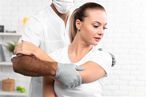 Frozen Shoulder Treatment Home Remedy Ayurvedic Treatment