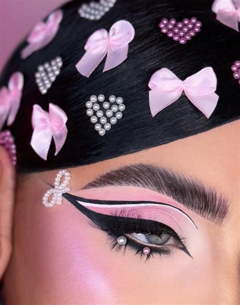 50 Vibrant Makeup Looks For Bright Weather Graphic Line With Pearl