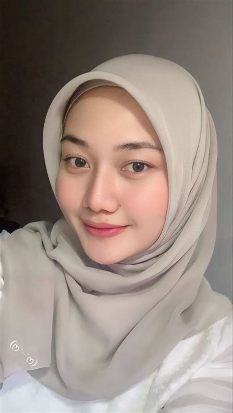 Ghevira Zahira Di Gaya Hijab Wajah Gadis Gadis Gadis Cantik