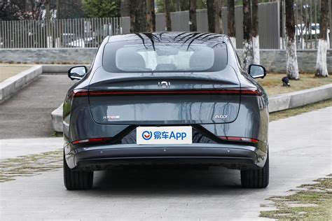 长安启源A07纯电 真香版 710km 旗舰版正后水平图片 汽车图片大全 易车
