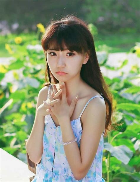 向陽花里的清純少女碎花短裙甜美可愛寫真 每日頭條