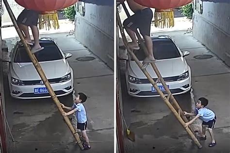 ببینید شجاعت تحسین‌برانگیز یک پسر بچه برای نجات پدرش از سقوط خبرآنلاین