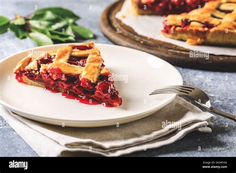 Tasty Homemade American Cherry Pie Delicious Homemade Cherry Pie With