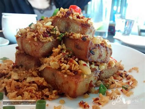 Golden Fried Veg Puff