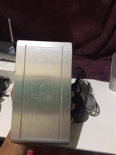 Iomega Mdhd320 U Silver Hi Speed 2 0 Usb 320gb Desktop Usb External Hard Drive Computers And Tech