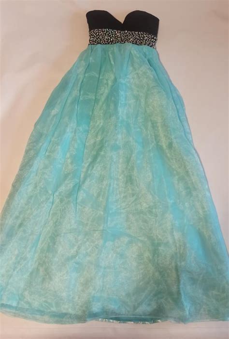 Сукня вечірня для фотосесії — ціна 250 грн у каталозі Вечірні сукні Купити жіночі речі за