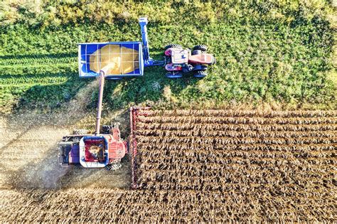 Machine Learning Based Optimal Crop Selection System In Smart Agriculture