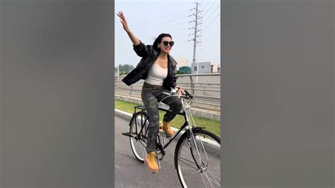 出来兜风吗，我骑上二八大杠来接你。骆驼大黄靴 去你的户外去去味 我的骑行日记 二八大杠自行车 卡拉永远ok氛围感慢动作 Youtube