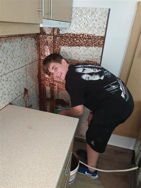 Γραφείο Διεκπεραιώσεων Μπήτου Παναγιώτα ΤΟ ΓΡΑΦΕΙΟ ΔΙΕΚΠΕΡΑΙΩΣΕΩΝ ΣΑΣ ΕΥΧΕΤΑΙ ΟΛΟΨΥΧΑ ΧΡΟΝΙΑ