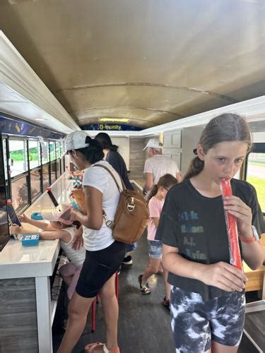 Queensburys Q Munity Bus Begins Summer Tour At Hovey Pond Park