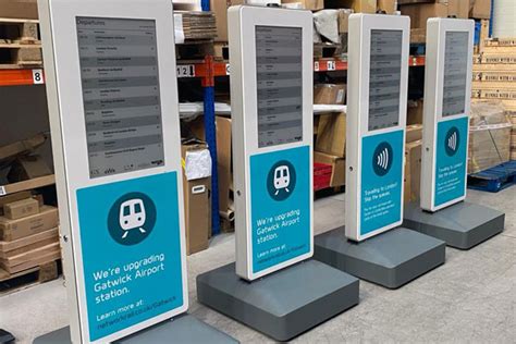 28 32 And 42 Inch E Ink Displays Wall Mount And Freestanding