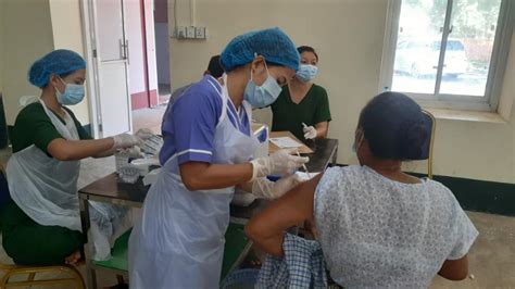 လှိုင်းဘွဲမြို့နယ်တွင် တတိယအသုတ် ဒုတိယအကြိမ် ကိုဗစ် ၁၉ ရောဂါကာကွယ်ဆေး ဆက်လက်ထိုးနှံပေး လျက်ရှိ