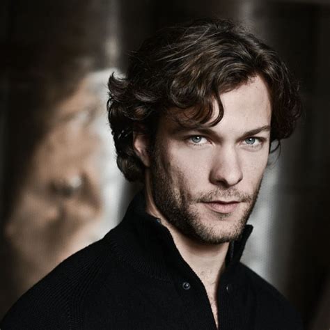 ‘six Kyle Schmid To Co Star In Historys Military Drama Series
