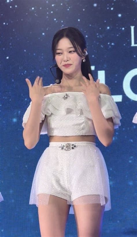 Pin on loona 이달의 소녀