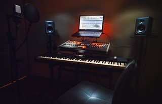 Small Bedroom Recording Studio | Interior of a small bedroom… | Flickr