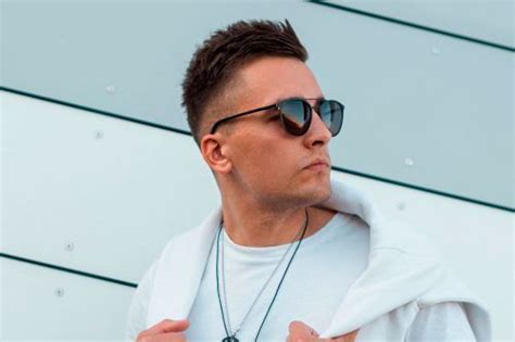 40 Comb Over Fade Haircuts For Men With Good Taste Fade Haircut Wavy