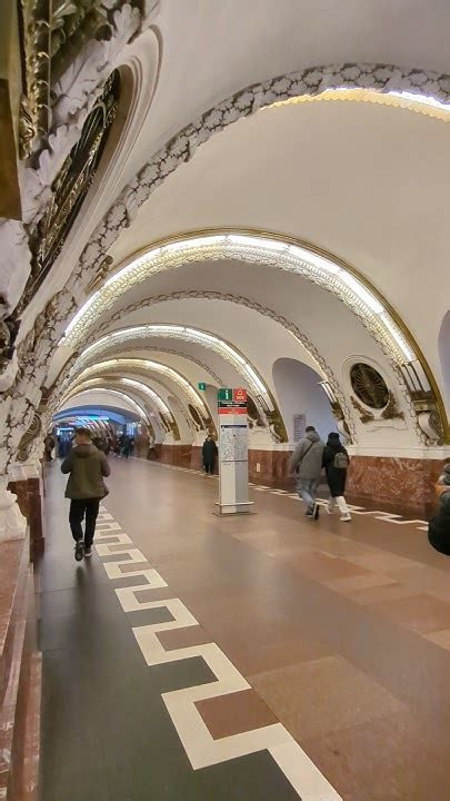 Метро Площадь Восстания в Санкт Петербурге И метропоезд Как там с метро в Питере Youtube