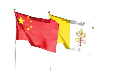 바티칸 국기와 흰색 배경에 고립 된 클리핑 경로가있는 중국 국기 흔들리는 깃발을 닫습니다 텍스트에 공백이 있는 프레임입니다 0명에 대한 스톡 사진 및 기타 이미지 Istock