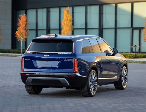 2026 Cadillac Vistiq Sport Introducing The Sleek 2026 Cadillac Vistiq