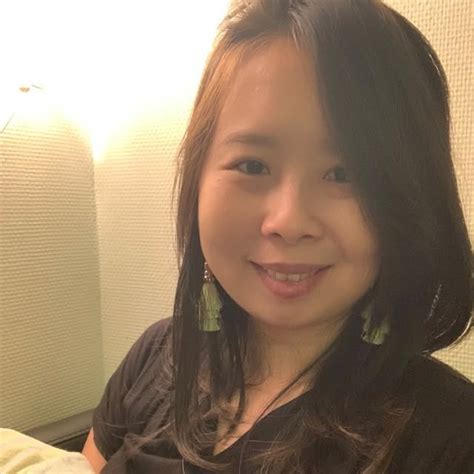 Leoni Julianti Leoni Julianti • Threads Say More