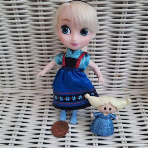 Frozen Disney Store Animators 4 Mini Elsa Doll And Play Doll Figure £4