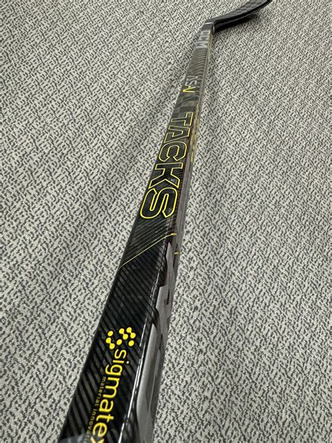 2 Pack Ccm As V 65 Flex P29 Curve Right Hand Sticks Sidelineswap