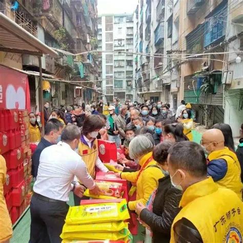 【佳节尚文明 志愿关爱行】我市持续开展迎新春送温暖志愿服务活动，让一股股暖流涌进百姓的心坎里爱心物资慰问金