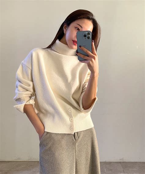 3color 버튼 트임 폴라 터틀넥 무지 루즈핏 여성 니트 겨울 코디 에이블리