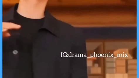 بازیگر معروف کره ای با آهنگ شمالی وسط برنامه زنده می رقصه نماشا