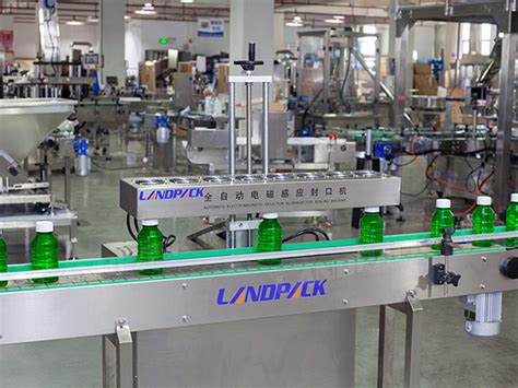 Fully Automatic Liquid Bottle Filling Capping Labeling Line
