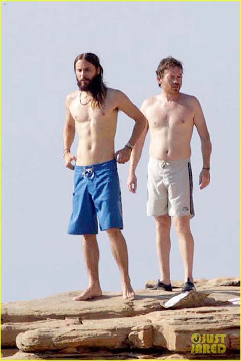 Shirtless Jared Leto Is Surrounded By Beautiful Ladies In Ibiza Photo