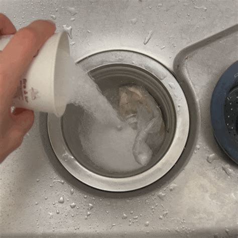 싱크대 배수구 쉽게 청소하는 초간단 꿀팁 🫧🧼 오늘의집 고수들의 꿀팁 라이프스타일 슈퍼앱 오늘의집