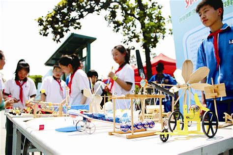 发展青少年科技教育 点燃未来创新新动力 嘉定报
