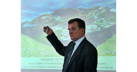 Почина бившият главен архитект на София Стоян Янев