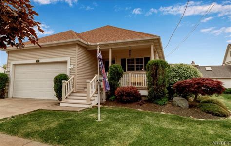 18 Wayne St Depew Ny 14043 See Est Value Schools And More