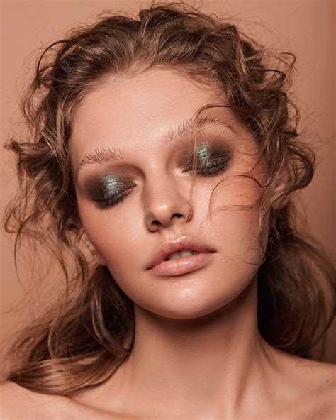 Hairstyles You Can Sleep In Overnight And Into The Morning