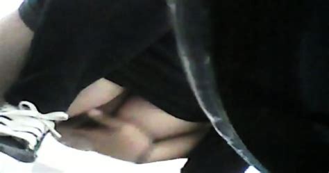 Ngintip Memek Cewe Pipis Eporner