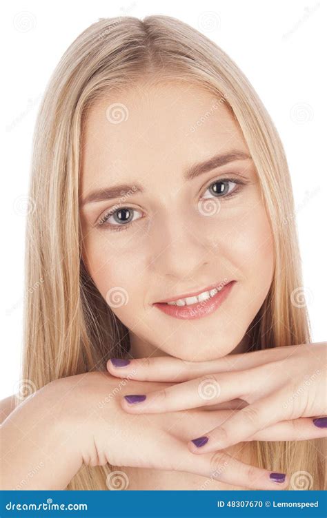 Retrato De Una Muchacha Rubia Joven Hermosa Foto De Archivo Imagen De Muchacha Feliz